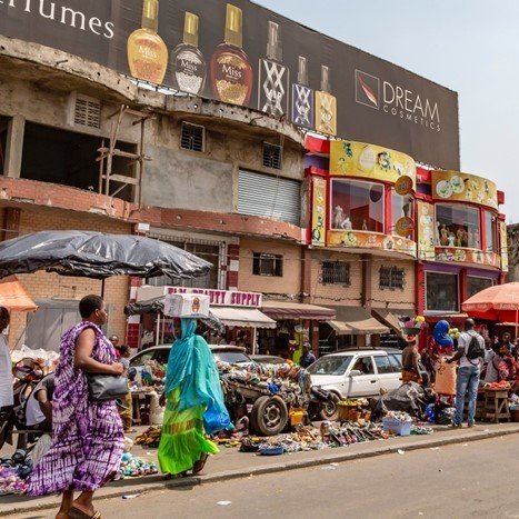 In Côte d’Ivoire, the financial cost of delivering COVID-19 vaccines was estimated to be US$0.67 ...