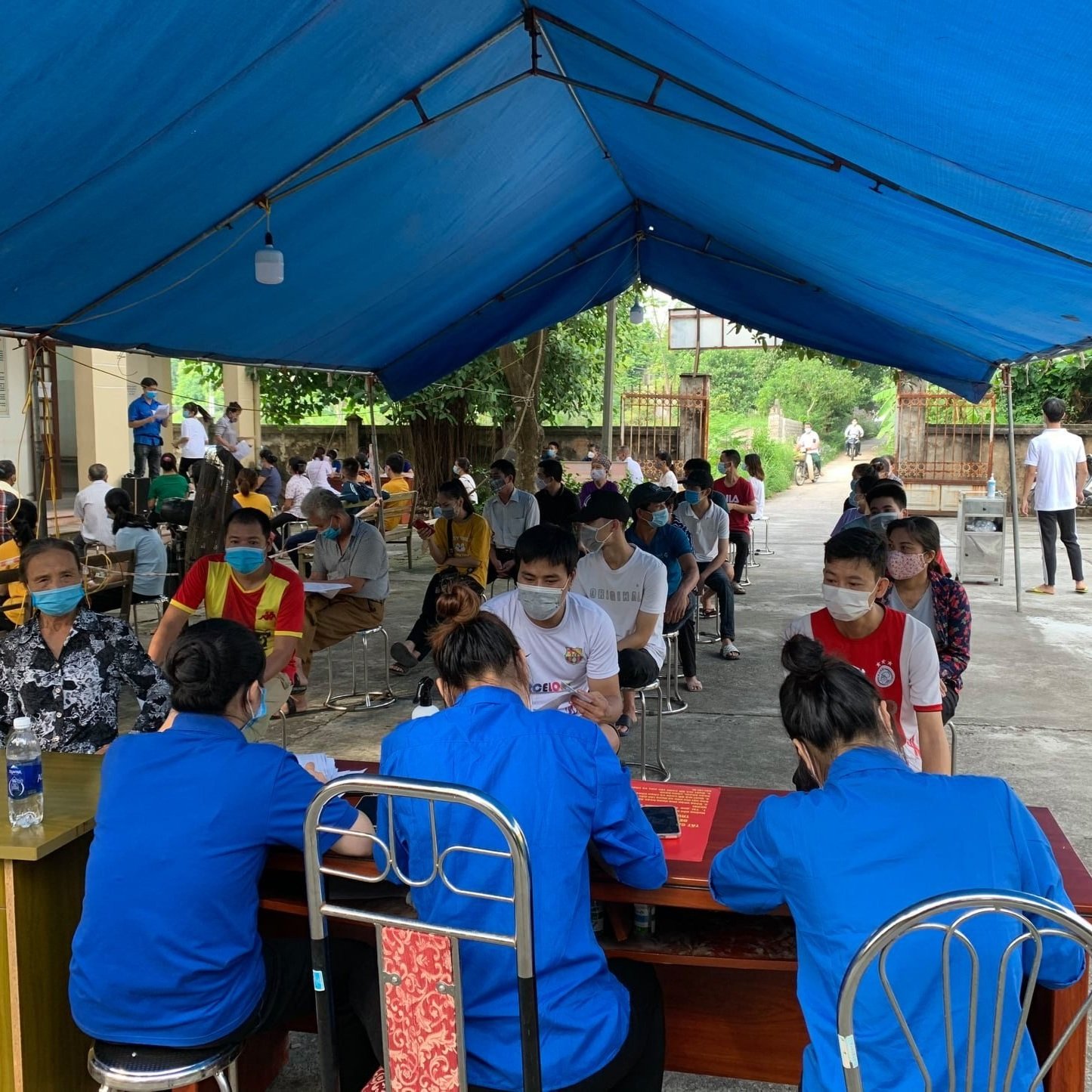 Low-cost yet expensive: Low financial cost of delivering COVID-19 vaccines in Vietnam masks ...